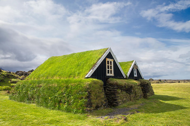22 Scandinavian Houses With Green Roofs Look Straight Out Of A Fairytale