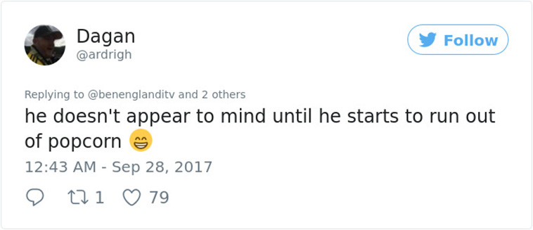 Toddler Keeps Stealing Prince Harry’s Popcorn Until He Finally Notices ...